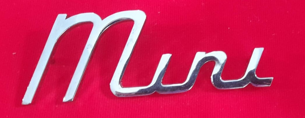 MINI BADGE CHROME WRITING – InnovONE MINI Spares